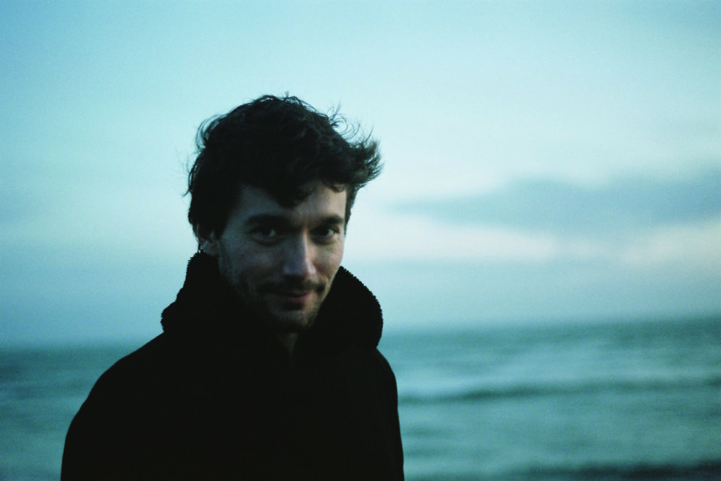 Les Yeux ouverts, une lecture musicale d'Antoine Mouton et la Cie ...